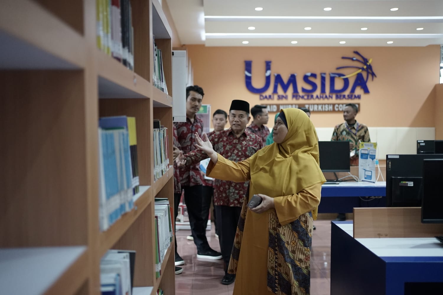 Benchmarking Pustakawan Unida Gontor Perpustakaan Umsida