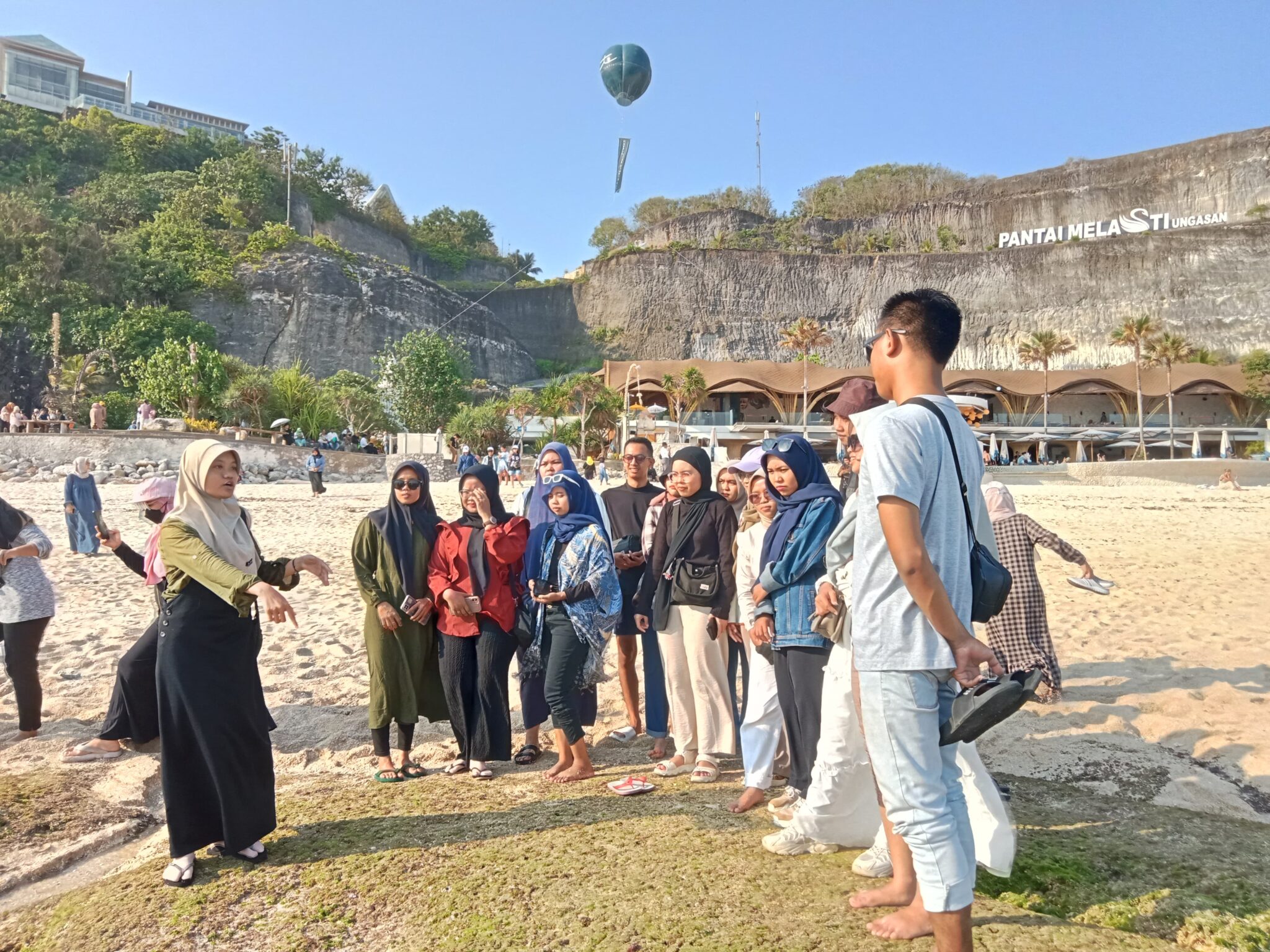 Mahasiswa Semester 7 Umsida Belajar Jadi Tour Guide Wisata