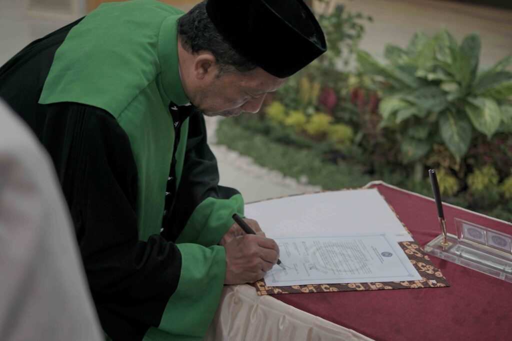 Pelantikan dan Sumpah Profesi Ke-XI Fikes Umsida, Jejak Langkah 38 Lulusan Menuju Profesi Kesehatan