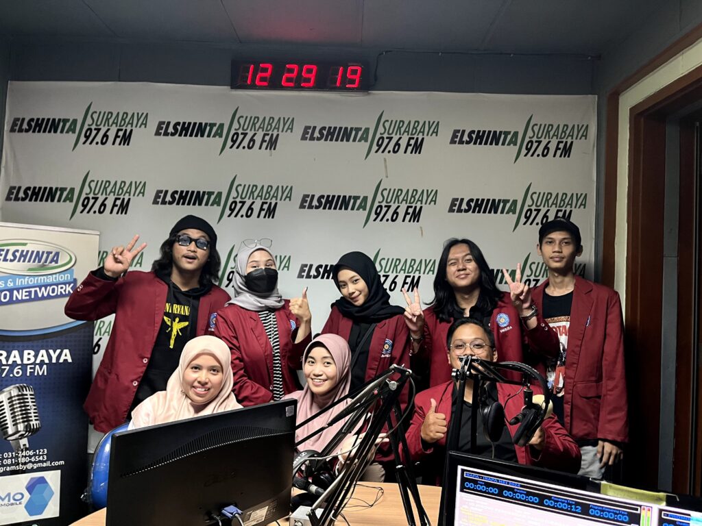 Lakukan Media Visit ke Radio Elshinta, Mahasiswa Umsida Intip Serunya ...