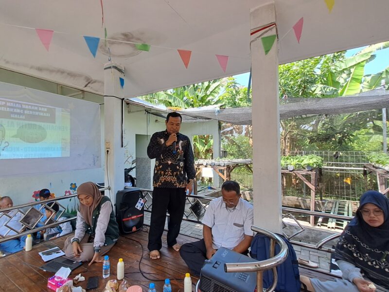 KKN T 2 Umsida Bantu Sertifikasi Halal UMKM, Dukung Pengembangan Ekonomi Desa Kemantren