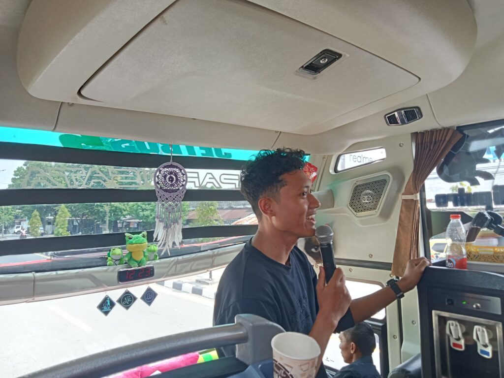 Asah Kemampuan Menjadi Tour Guide, Bahasa Inggris Umsida Praktik di ...
