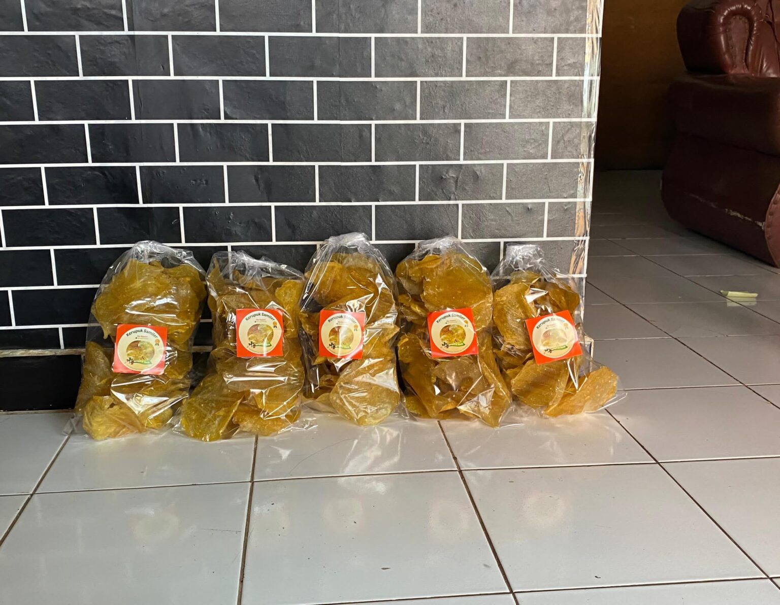 Kerupuk Samiler Khas Gerbo Semakin Dikenal, KKNP 31 Umsida Buat Model ...