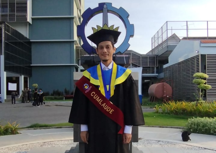 Dr Alfan Selesaikan Studi S3 dengan Predikat Cum Laude di Tengah Tugas ...
