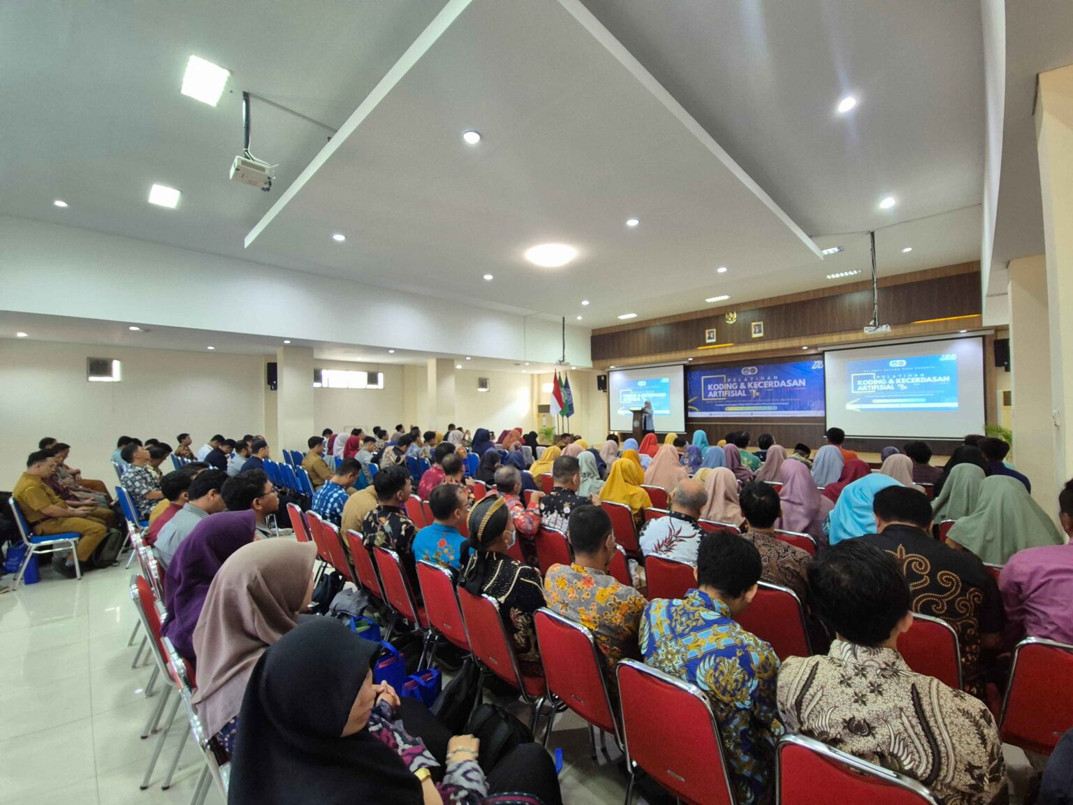 Gelar Pelatihan Koding dan Kecerdasan Artifisial, FPIP dan FST Umsida ...