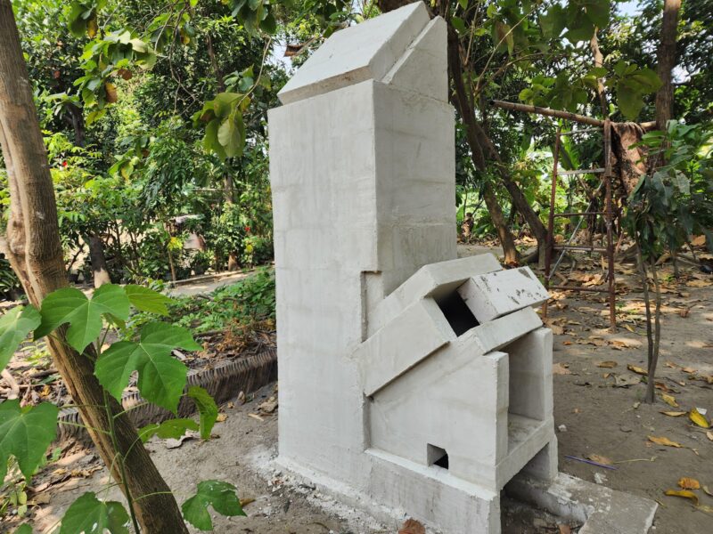 KKN T 20 Umsida Bangun Rocket Stove di Desa Tempel, Solusi Atasi ...